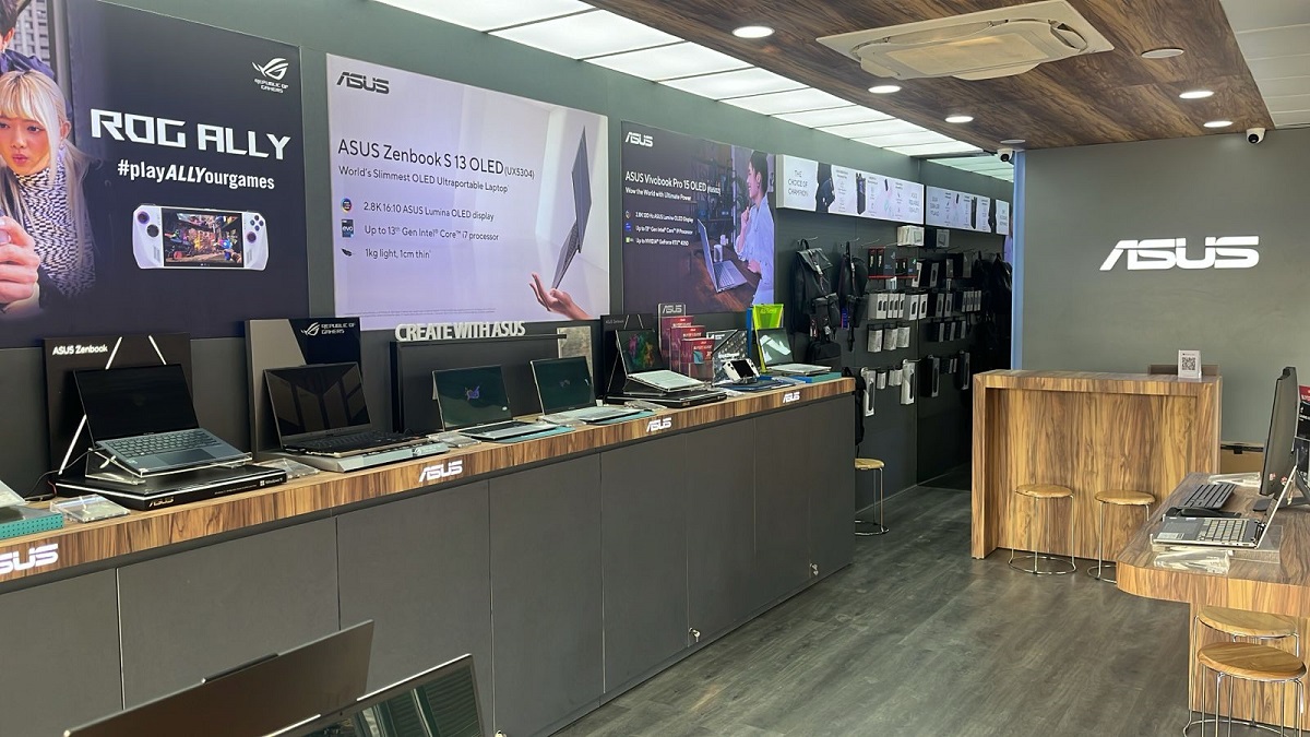 Asus launches new exclusive store
